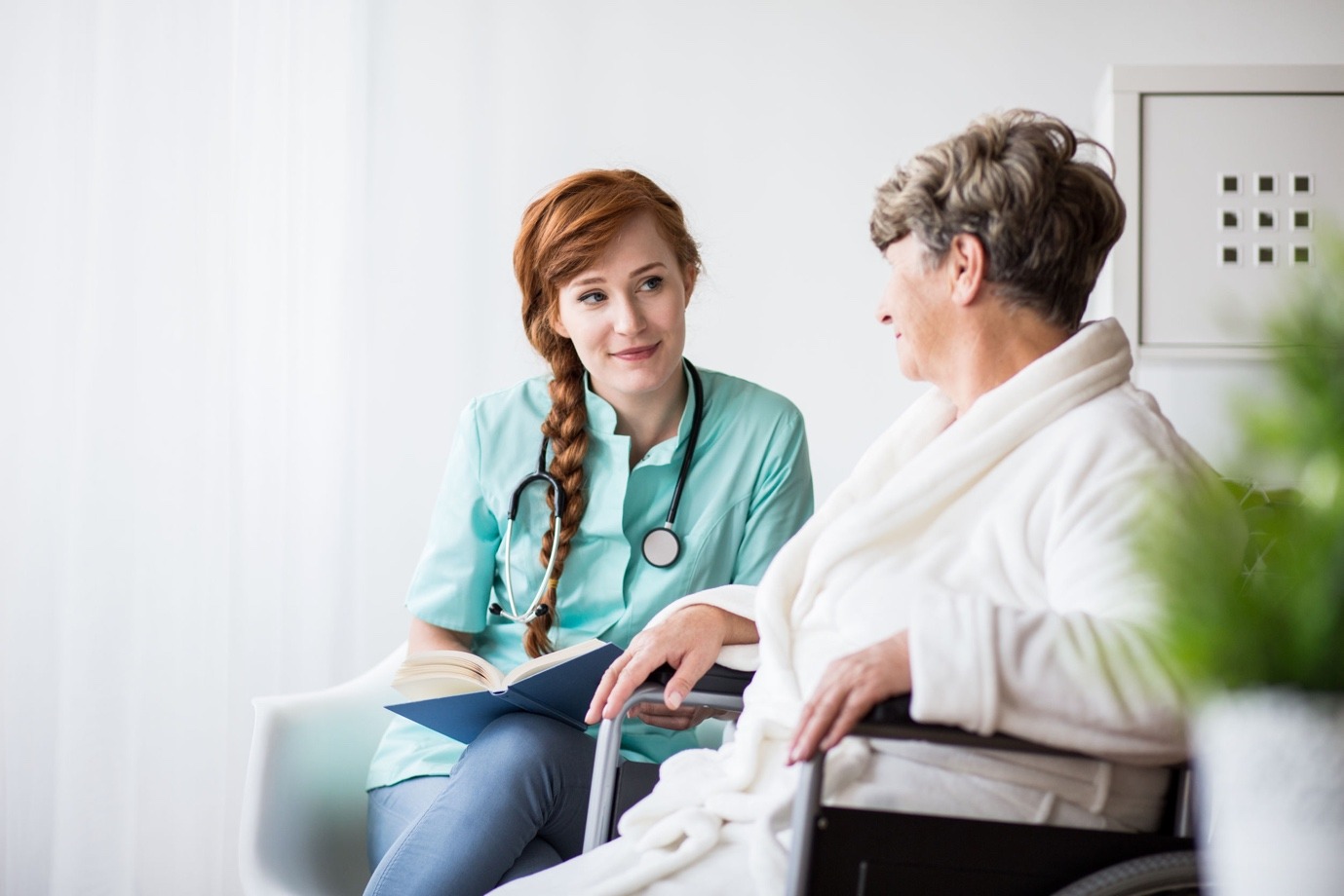 Using a medical qualification in different healthcare settings